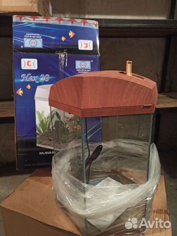 Аквариум с компрессором и лампой